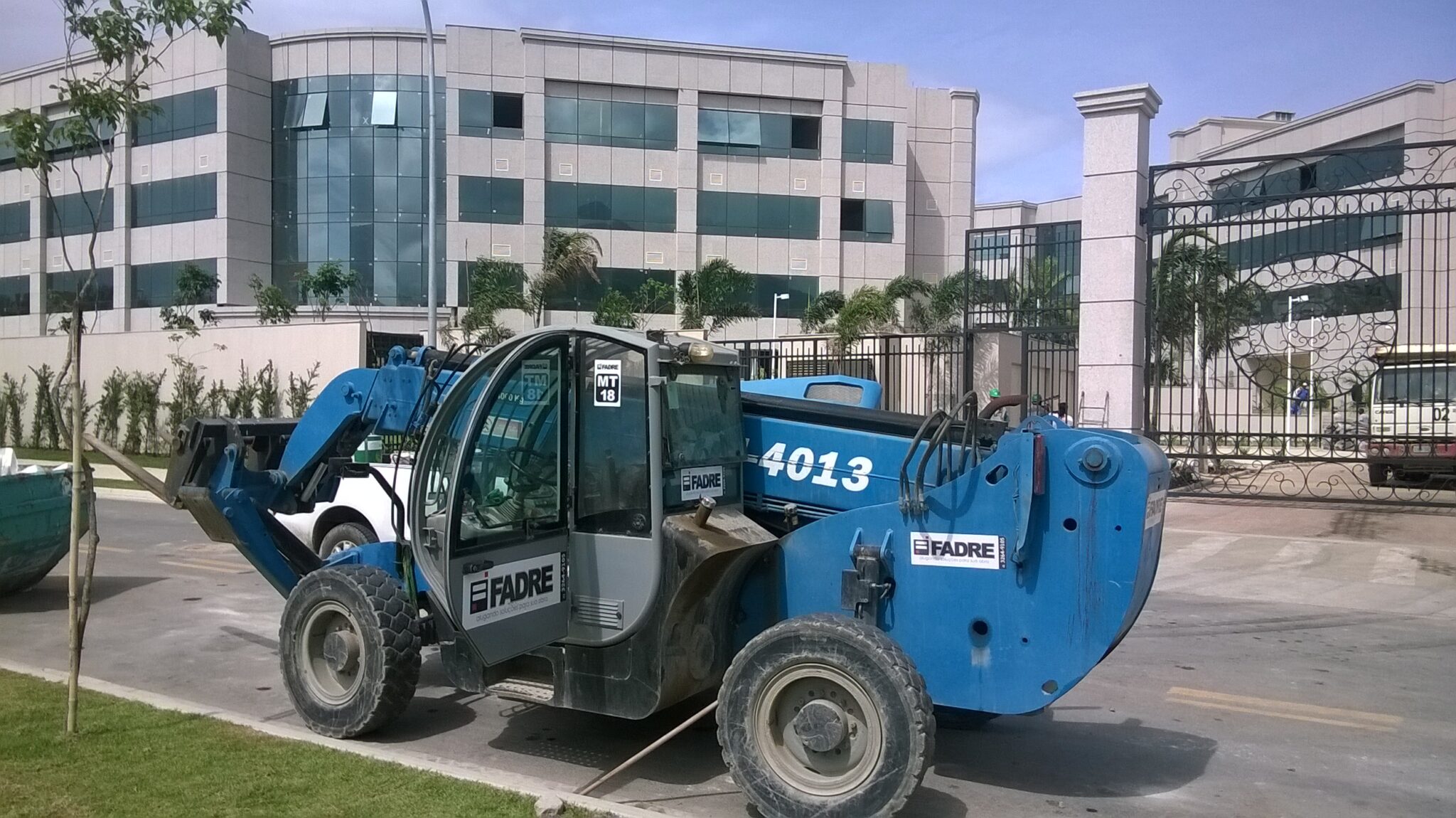 Manipulador Telescópico 13m – GTH 4013 – Fadre